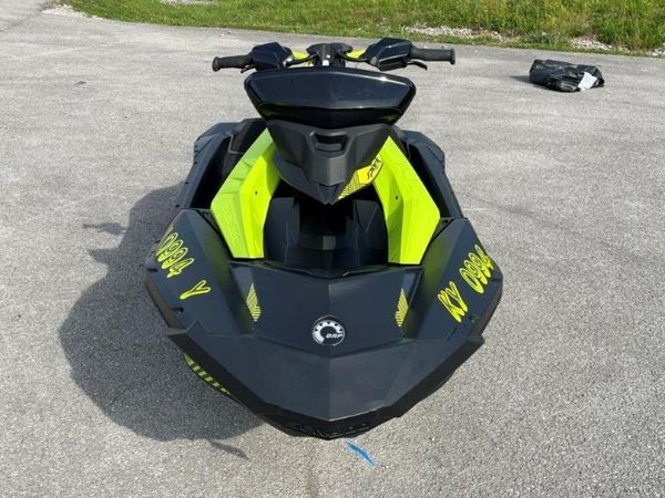 Sea-Doo SPARK TRIXX 3up | Trade Offshore Marine Service